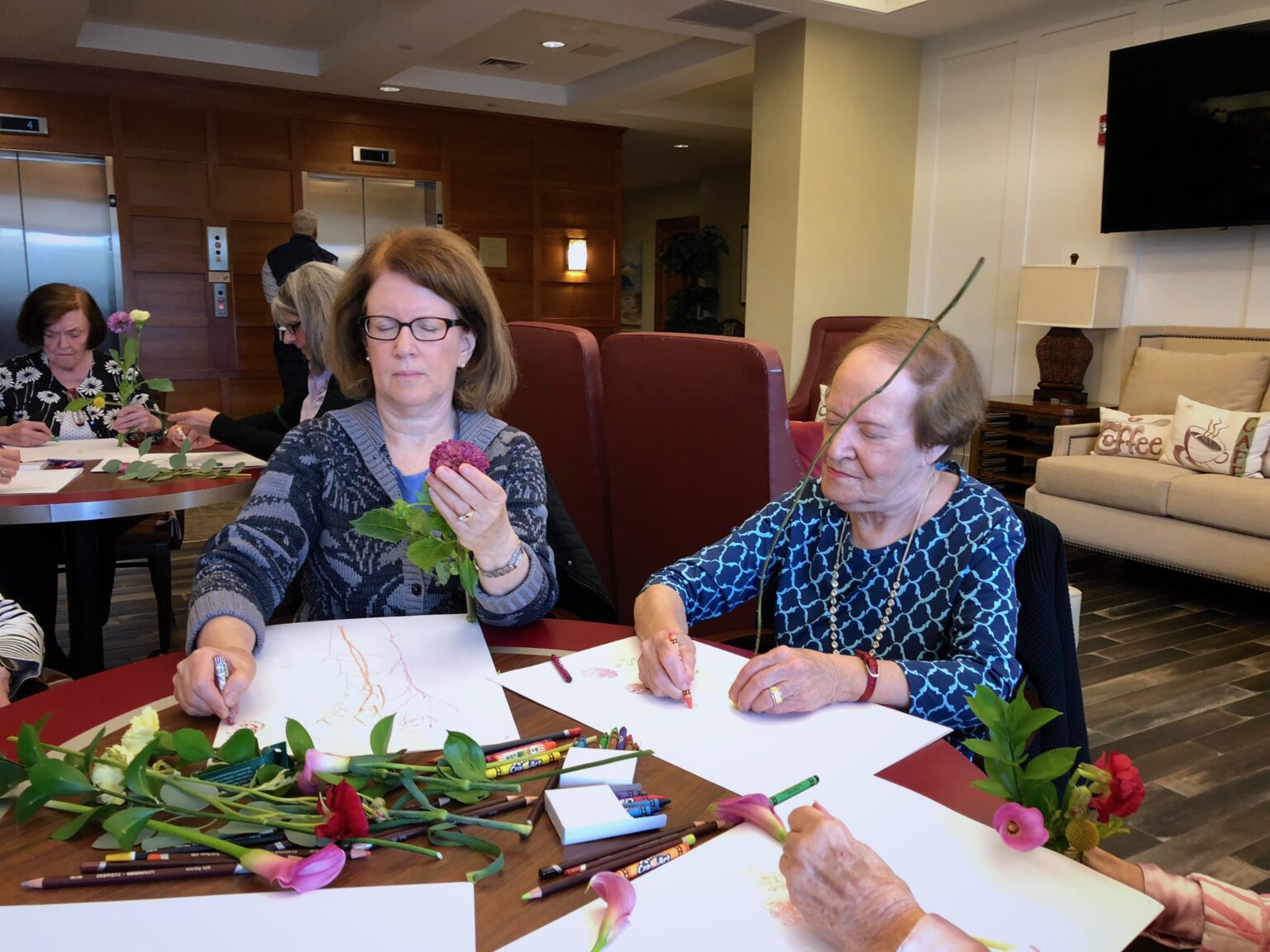 Intergenerational Creativity - Motif